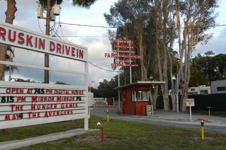 The 4 Remaining Drive-In Movie Theaters in Florida