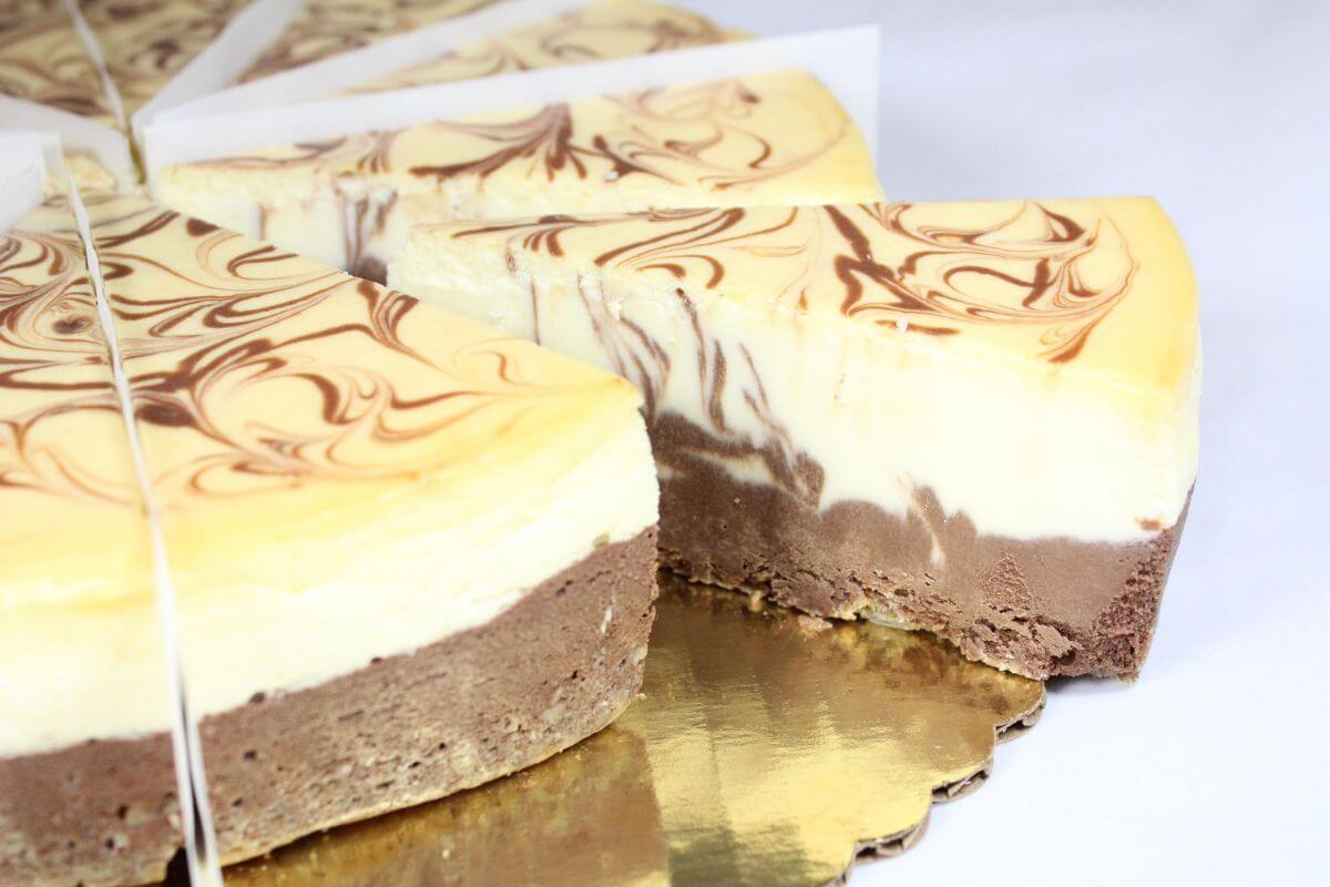 Top Places to Get the Best Cheesecake in Florida (2023)