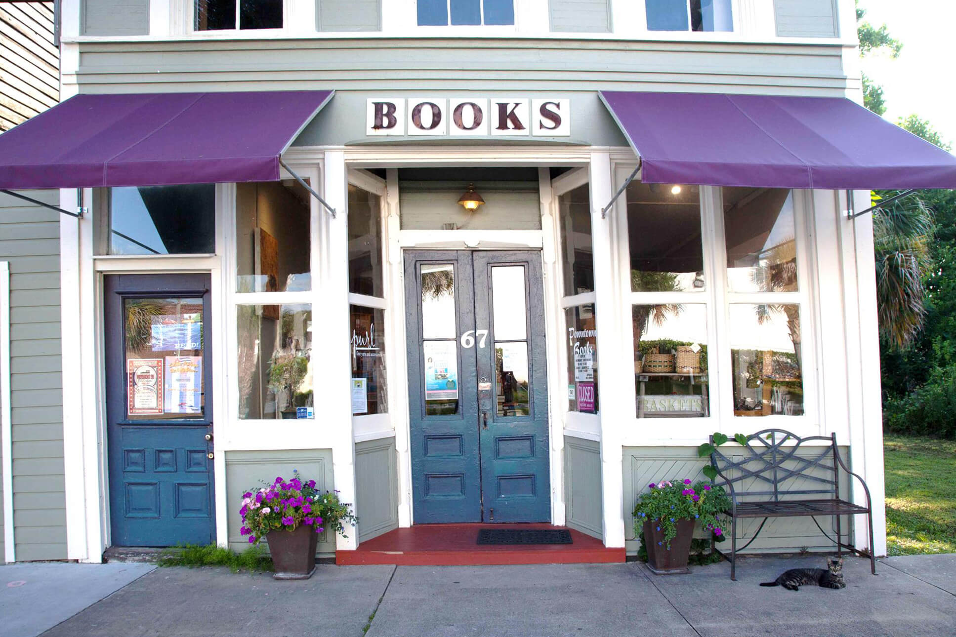 A Road Trip to Florida's Best Independent Bookstores in 2023