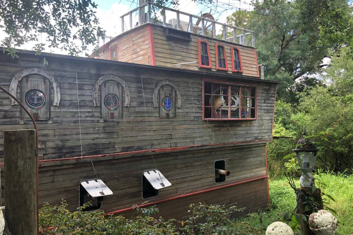 23 Best Roadside Attractions in Florida (2023) • Authentic Florida