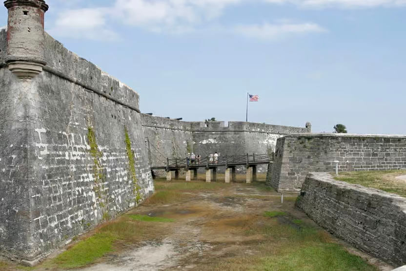 6 Most Haunted Places in Florida • Authentic Florida