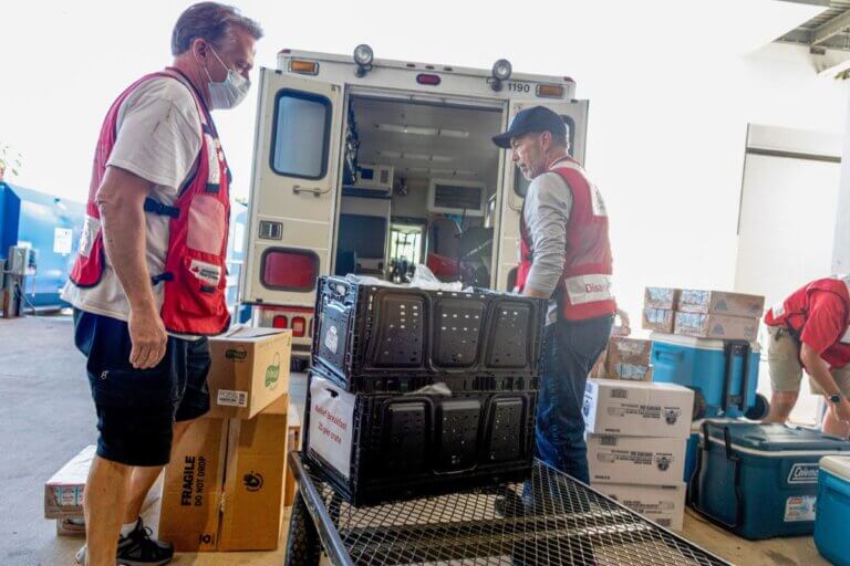 Hurricane Ian Relief & Ways to Help (#FloridaStrong) • Authentic Florida