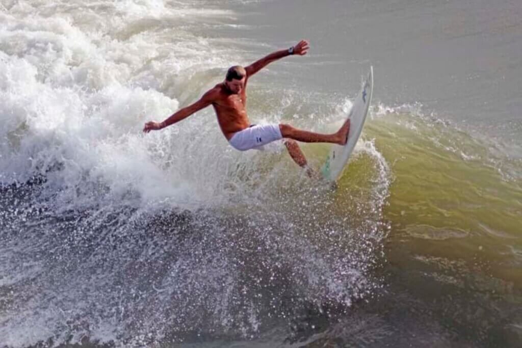 14 Best Surfing Beaches in Florida • Authentic Florida