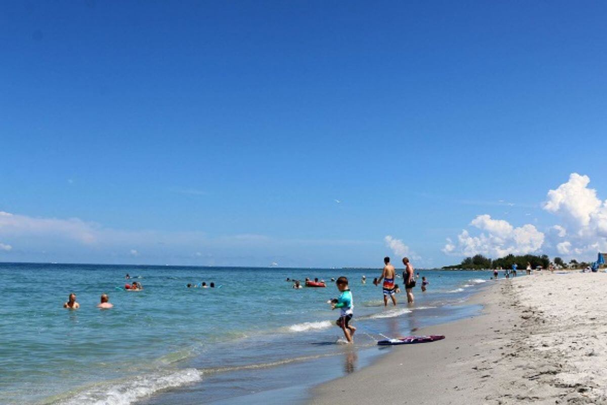 14 Best Surfing Beaches in Florida • Authentic Florida